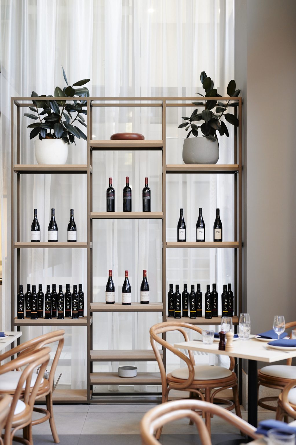 Braddon Merchant’s Wine Series Returns with Castagna Wines | OutInCanberra